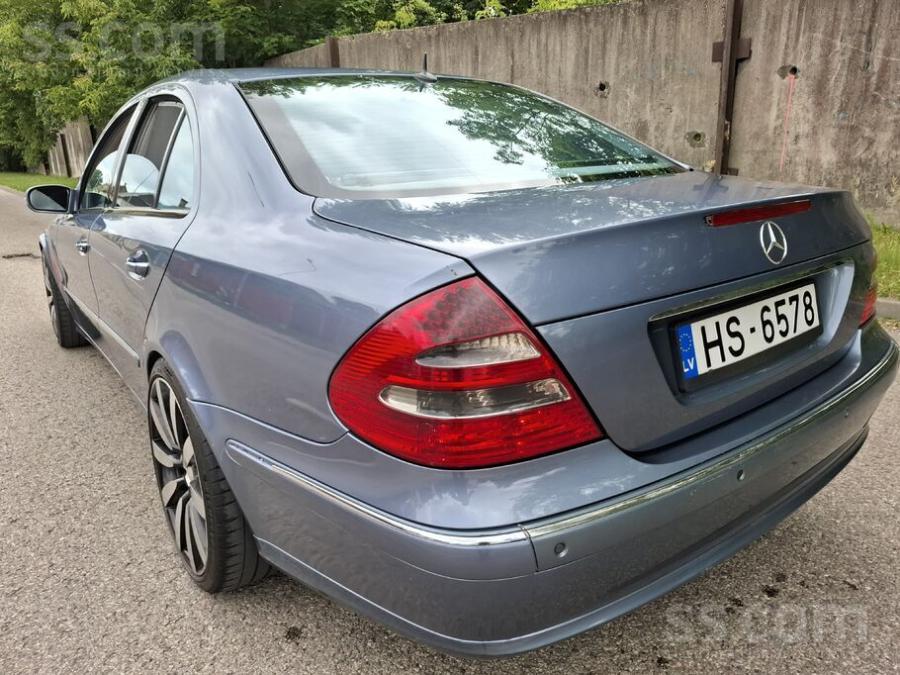 Blue Mercedes-Benz E 220 2003 in Daugavpils, with an engine capacity of 2.20 L and mileage of 334 thousand km for 2400 €, photo 12 on AUTOMOTO.COM.LV