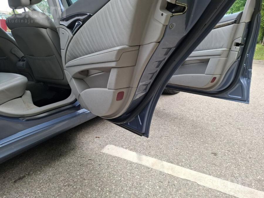 Blue Mercedes-Benz E 220 2003 in Daugavpils, with an engine capacity of 2.20 L and mileage of 334 thousand km for 2400 €, photo 19 on AUTOMOTO.COM.LV