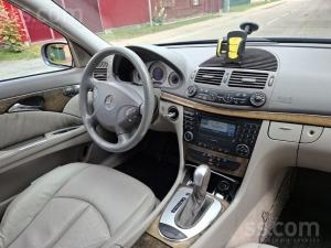 Blue Mercedes-Benz E 220 2003 in Daugavpils, with an engine capacity of 2.20 L and mileage of 334 thousand km for 2400 €, photo 24 on AUTOMOTO.COM.LV