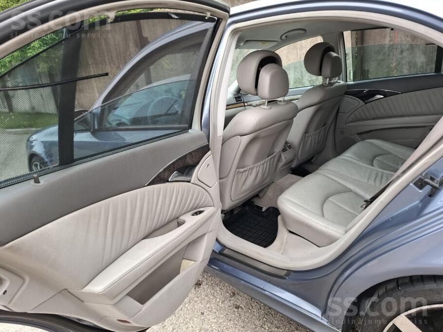 Blue Mercedes-Benz E 220 2003 in Daugavpils, with an engine capacity of 2.20 L and mileage of 334 thousand km for 2400 €, photo 25 on AUTOMOTO.COM.LV