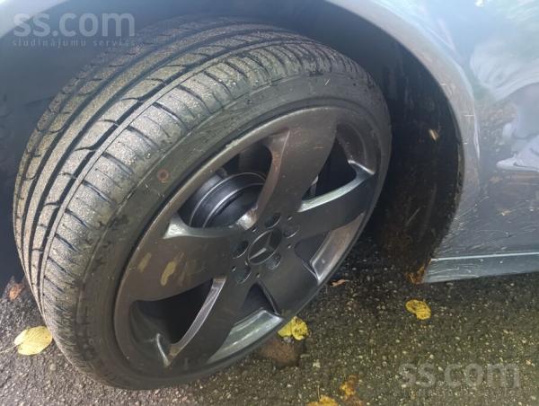 Blue Mercedes-Benz E 220 2003 in Liepaja, with an engine capacity of 2.20 L and mileage of 514 thousand km for 2400 €, photo 8 on AUTOMOTO.COM.LV