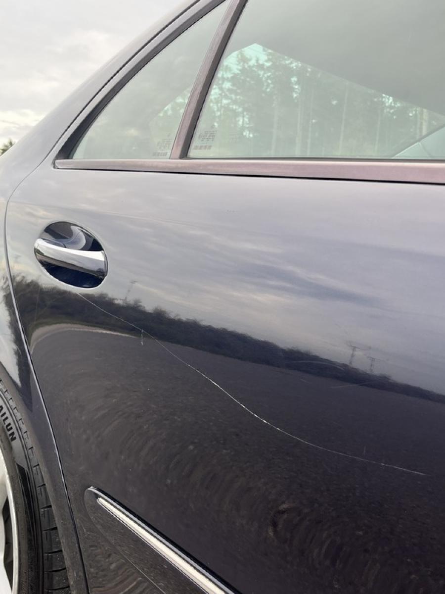 Zils Mercedes-Benz E 220 2003 Tallina, ar dzinēja tilpumu 2.20 L un nobraukumu 282 tūkst. km par 3990 €, foto 25 vietnē AUTOMOTO.COM.LV