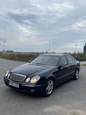 Zils Mercedes-Benz E 220 2003 Tallina, ar dzinēja tilpumu 2.20 L un nobraukumu 282 tūkst. km par 3990 €, foto 28 vietnē AUTOMOTO.COM.LV