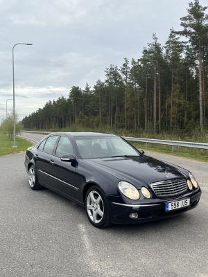 Zils Mercedes-Benz E 220 2003 Tallina, ar dzinēja tilpumu 2.20 L un nobraukumu 282 tūkst. km par 3990 €, foto 29 vietnē AUTOMOTO.COM.LV