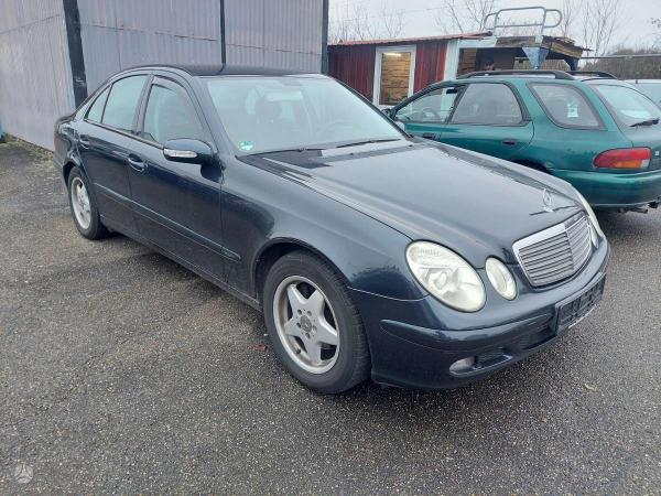 Zils Mercedes-Benz E 220 2004 Utena, ar dzinēja tilpumu 2.15 L un nobraukumu 235 tūkst. km par 2950 €, foto 2 vietnē AUTOMOTO.COM.LV