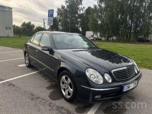 Синий Мерседес E 220 2004 в Даугавпилс, объемом двигателя 2.20 л и пробегом 414 тыс. км за 3450 €, фото  на AUTOMOTO.COM.LV