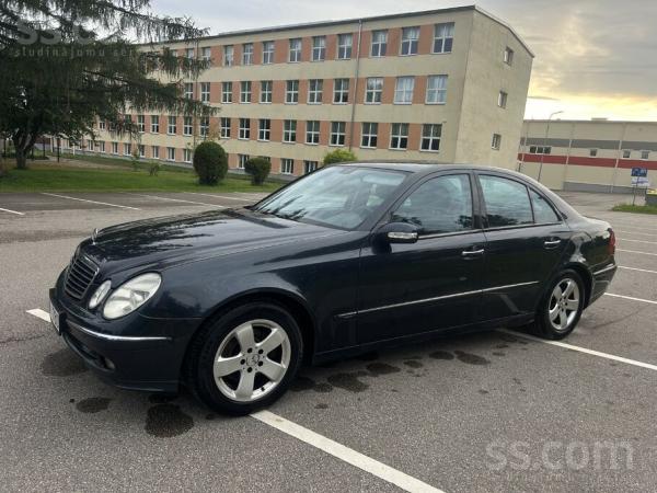 Blue Mercedes-Benz E 220 2004 in Daugavpils, with an engine capacity of 2.20 L and mileage of 414 thousand km for 3450 €, photo 4 on AUTOMOTO.COM.LV