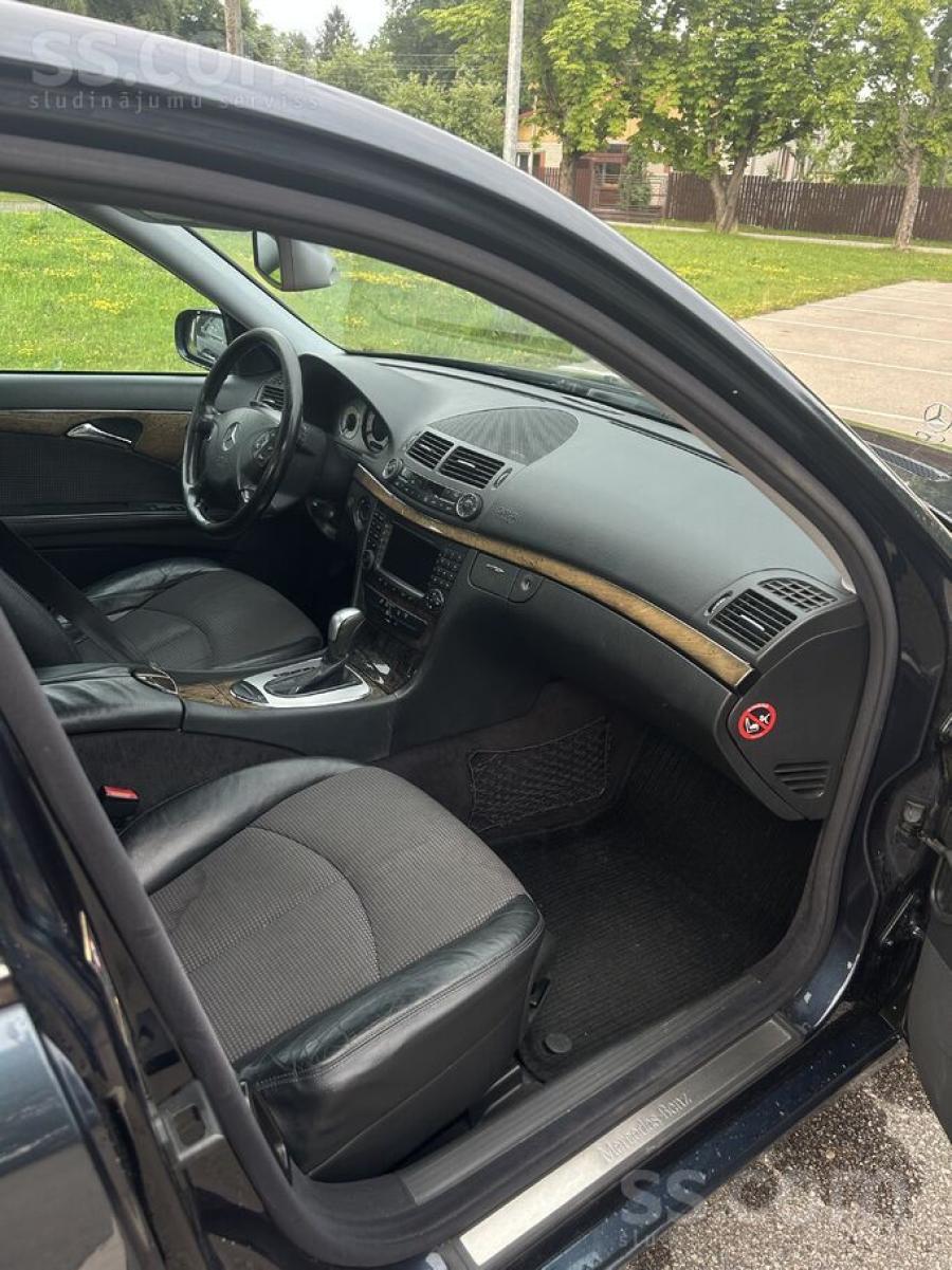 Zils Mercedes-Benz E 220 2004 Daugavpils, ar dzinēja tilpumu 2.20 L un nobraukumu 414 tūkst. km par 3450 €, foto 7 vietnē AUTOMOTO.COM.LV