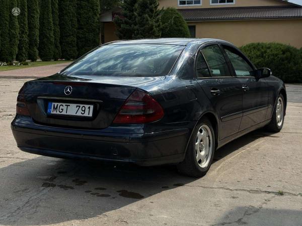 Zils Mercedes-Benz E 220 2004 Rokiškis, ar dzinēja tilpumu 2.15 L un nobraukumu 360 tūkst. km par 1150 €, foto 7 vietnē AUTOMOTO.COM.LV