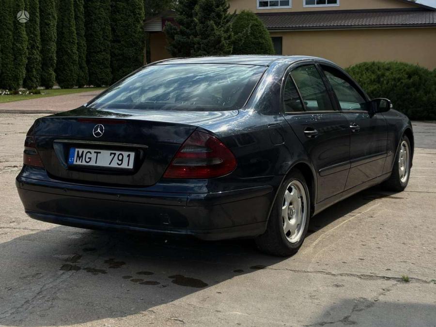 Zils Mercedes-Benz E 220 2004 Rokiškis, ar dzinēja tilpumu 2.15 L un nobraukumu 360 tūkst. km par 1150 €, foto 8 vietnē AUTOMOTO.COM.LV