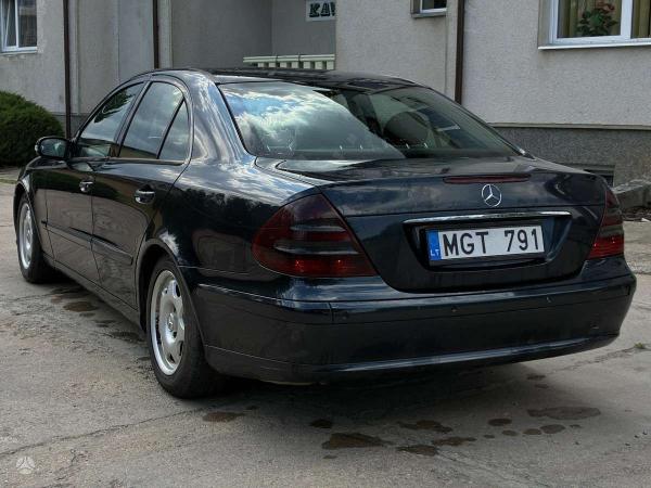 Zils Mercedes-Benz E 220 2004 Rokiškis, ar dzinēja tilpumu 2.15 L un nobraukumu 360 tūkst. km par 1150 €, foto 8 vietnē AUTOMOTO.COM.LV