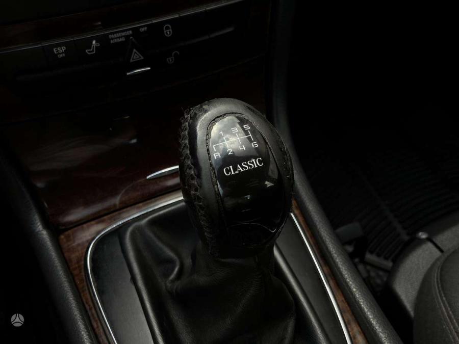 Zils Mercedes-Benz E 220 2004 Rokiškis, ar dzinēja tilpumu 2.15 L un nobraukumu 360 tūkst. km par 1150 €, foto 29 vietnē AUTOMOTO.COM.LV