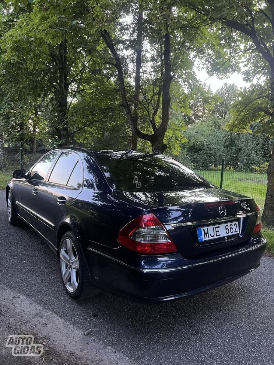 Zils Mercedes-Benz E 220 2006 Joniškis, ar dzinēja tilpumu 2.20 L un nobraukumu 456 tūkst. km par 4200 €, foto 5 vietnē AUTOMOTO.COM.LV