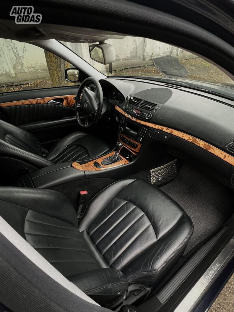 Zils Mercedes-Benz E 220 2006 Joniškis, ar dzinēja tilpumu 2.20 L un nobraukumu 456 tūkst. km par 4200 €, foto 10 vietnē AUTOMOTO.COM.LV