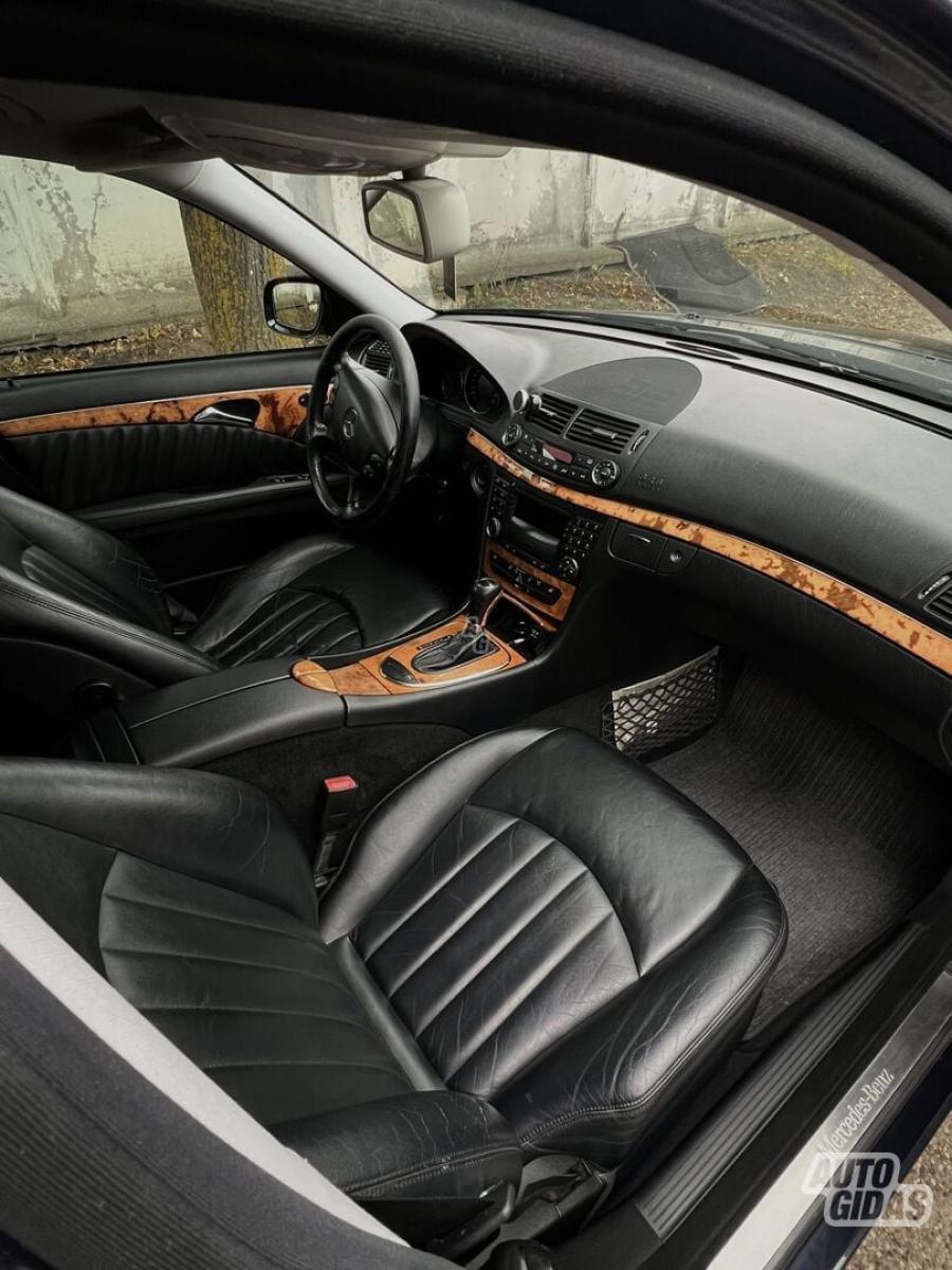 Zils Mercedes-Benz E 220 2006 Joniškis, ar dzinēja tilpumu 2.20 L un nobraukumu 456 tūkst. km par 4200 €, foto 12 vietnē AUTOMOTO.COM.LV