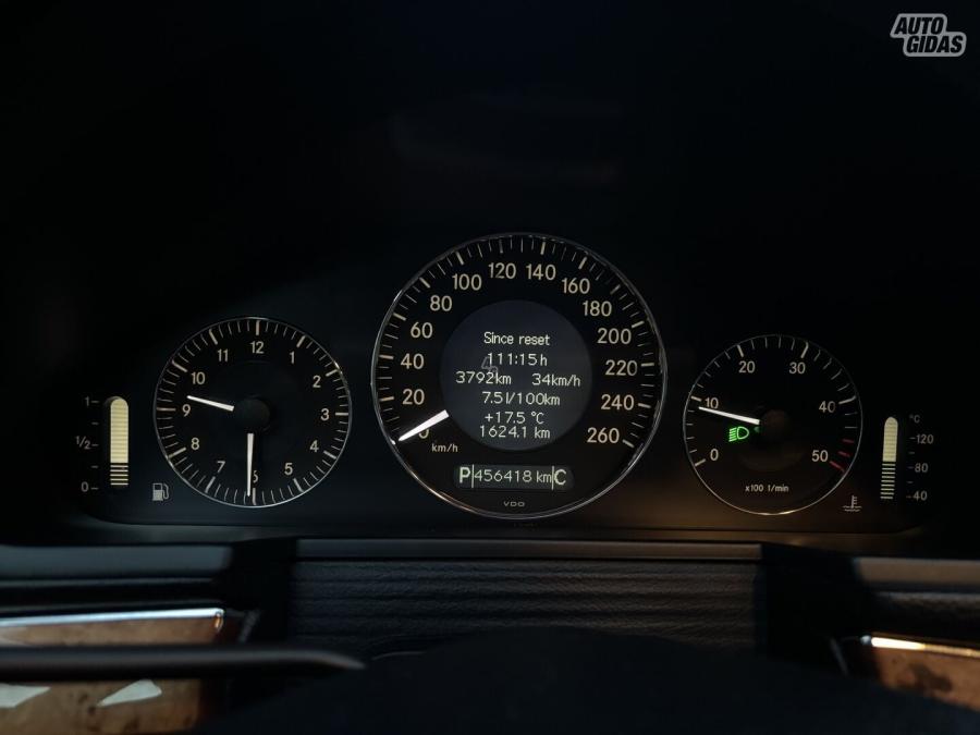 Zils Mercedes-Benz E 220 2006 Joniškis, ar dzinēja tilpumu 2.20 L un nobraukumu 456 tūkst. km par 4200 €, foto 18 vietnē AUTOMOTO.COM.LV