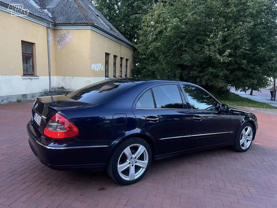 Zils Mercedes-Benz E 220 2006 Joniškis, ar dzinēja tilpumu 2.20 L un nobraukumu 456 tūkst. km par 4200 €, foto 23 vietnē AUTOMOTO.COM.LV