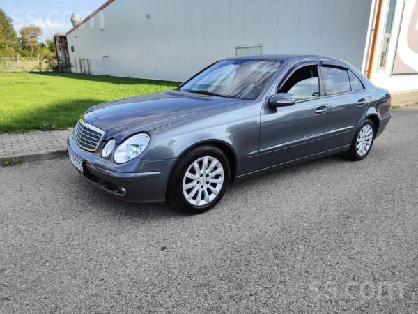 Blue Mercedes-Benz E 220 2006 in Daugavpils, with an engine capacity of 2.10 L and mileage of 315 thousand km for 3800 €, photo 1 on AUTOMOTO.COM.LV