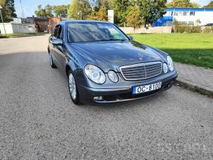 Синий Мерседес E 220 2006 в Даугавпилс, объемом двигателя 2.10 л и пробегом 315 тыс. км за 3800 €, фото 3 на AUTOMOTO.COM.LV