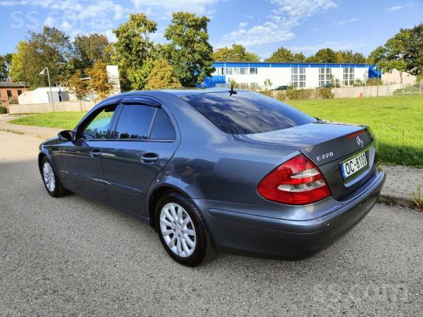 Blue Mercedes-Benz E 220 2006 in Daugavpils, with an engine capacity of 2.10 L and mileage of 315 thousand km for 3800 €, photo 4 on AUTOMOTO.COM.LV