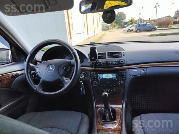 Blue Mercedes-Benz E 220 2006 in Daugavpils, with an engine capacity of 2.10 L and mileage of 315 thousand km for 3800 €, photo 6 on AUTOMOTO.COM.LV