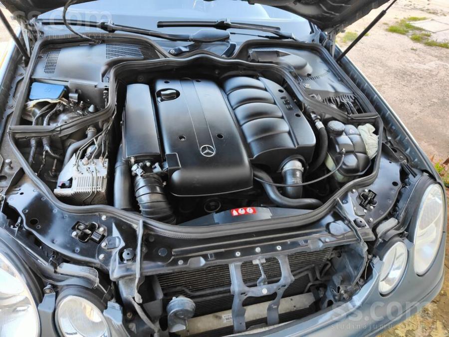Синий Мерседес E 220 2006 в Даугавпилс, объемом двигателя 2.10 л и пробегом 315 тыс. км за 3800 €, фото 7 на AUTOMOTO.COM.LV
