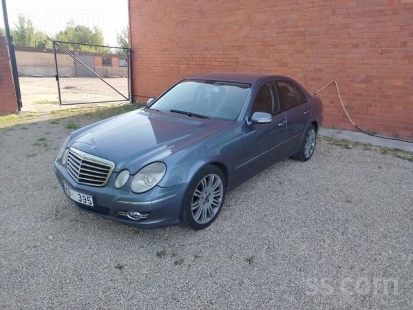 Blue Mercedes-Benz E 220 2007 in Riga, with an engine capacity of 2.20 L and mileage of 420 thousand km for 3300 €, photo 1 on AUTOMOTO.COM.LV
