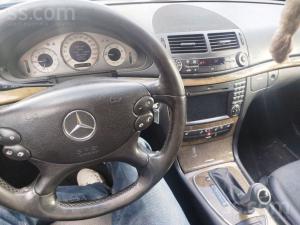 Синий Мерседес E 220 2007 в Рига, объемом двигателя 2.20 л и пробегом 420 тыс. км за 3300 €, фото 5 на AUTOMOTO.COM.LV