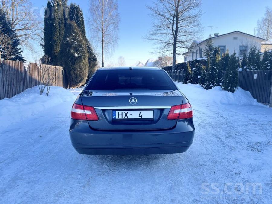 Zils Mercedes-Benz E 220 2009 Rīga, ar dzinēja tilpumu 2.20 L un nobraukumu 407 tūkst. km par 6390 €, foto 3 vietnē AUTOMOTO.COM.LV