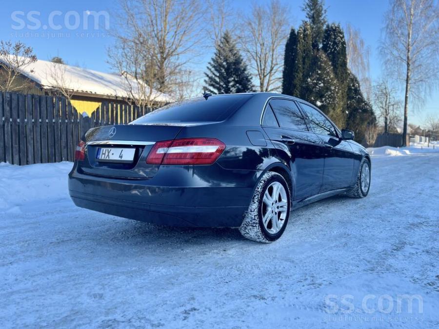 Zils Mercedes-Benz E 220 2009 Rīga, ar dzinēja tilpumu 2.20 L un nobraukumu 407 tūkst. km par 6390 €, foto 4 vietnē AUTOMOTO.COM.LV