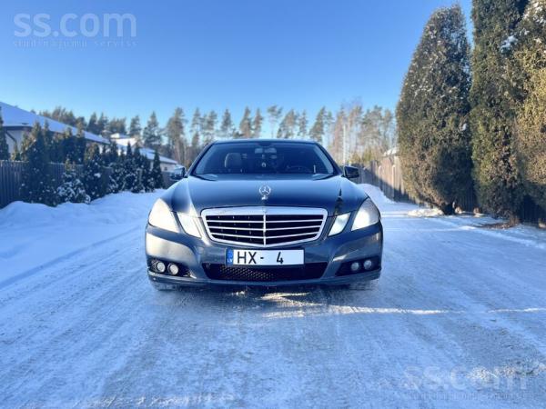 Blue Mercedes-Benz E 220 2009 in Riga, with an engine capacity of 2.20 L and mileage of 407 thousand km for 6390 €, photo 5 on AUTOMOTO.COM.LV