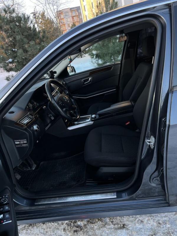 Blue Mercedes-Benz E 220 2009 in Riga, with an engine capacity of 2.20 L and mileage of 407 thousand km for 6390 €, photo 9 on AUTOMOTO.COM.LV