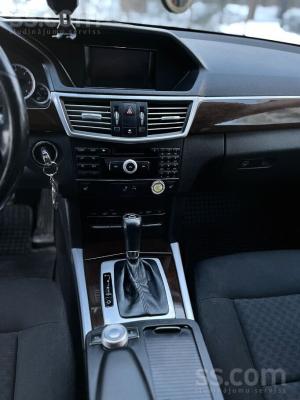 Zils Mercedes-Benz E 220 2009 Rīga, ar dzinēja tilpumu 2.20 L un nobraukumu 407 tūkst. km par 6390 €, foto 20 vietnē AUTOMOTO.COM.LV