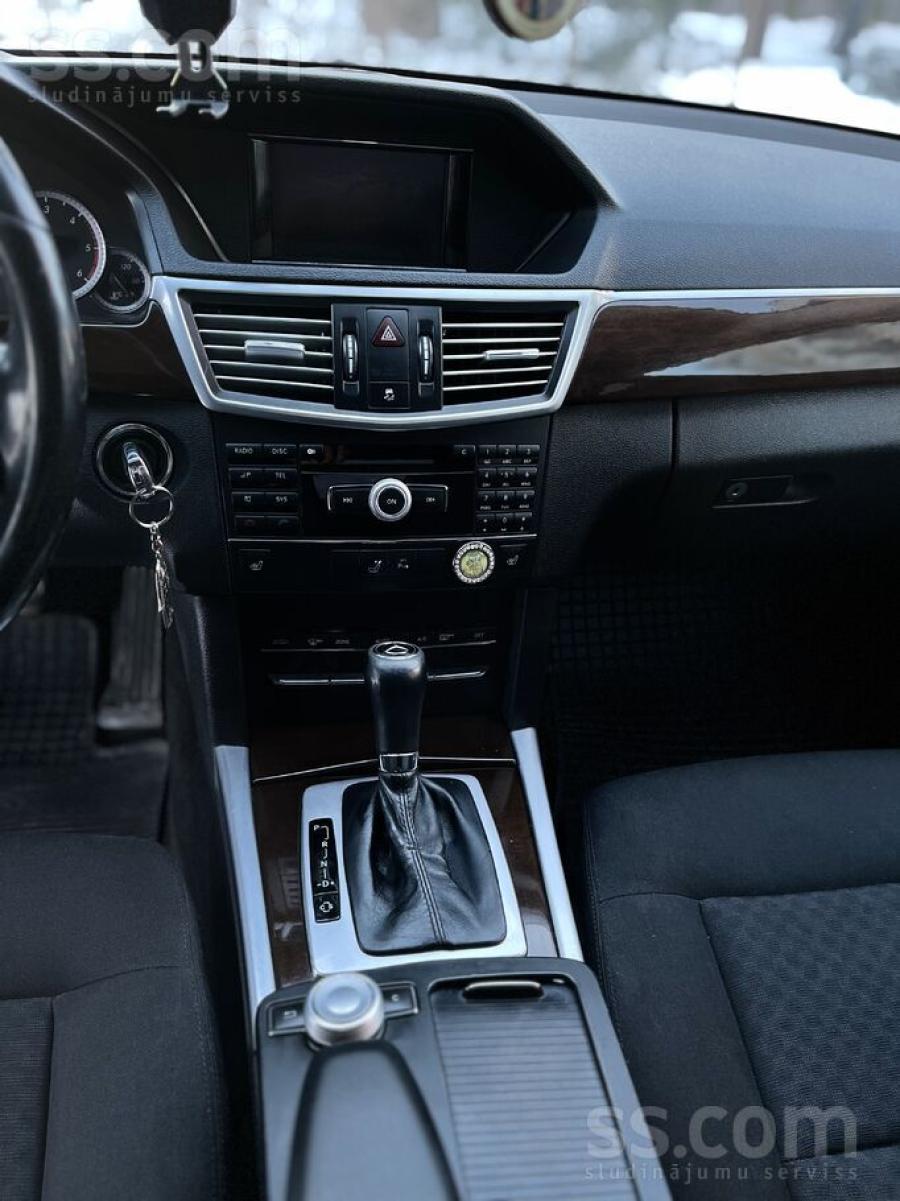 Zils Mercedes-Benz E 220 2009 Rīga, ar dzinēja tilpumu 2.20 L un nobraukumu 407 tūkst. km par 6390 €, foto 20 vietnē AUTOMOTO.COM.LV