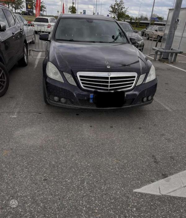 Zils Mercedes-Benz E 220 2009 Kauņa, ar dzinēja tilpumu 2.20 L un nobraukumu 360 tūkst. km par 3000 €, foto 5 vietnē AUTOMOTO.COM.LV
