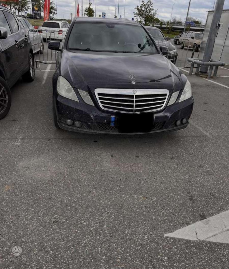 Zils Mercedes-Benz E 220 2009 Kauņa, ar dzinēja tilpumu 2.20 L un nobraukumu 360 tūkst. km par 3000 €, foto 6 vietnē AUTOMOTO.COM.LV