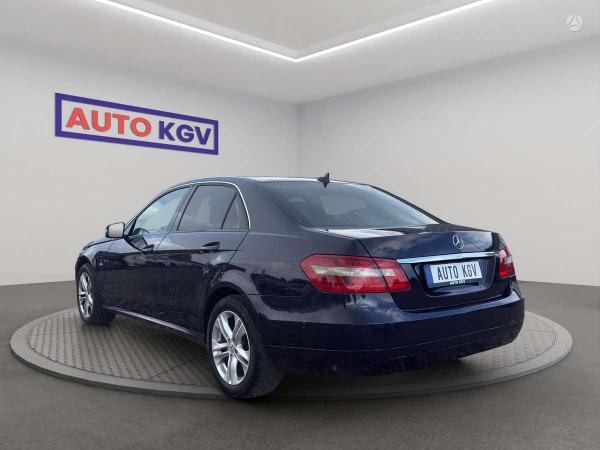 Zils Mercedes-Benz E 220 2009 Kauņa, ar dzinēja tilpumu 2.10 L un nobraukumu 308 tūkst. km par 5999 €, foto 3 vietnē AUTOMOTO.COM.LV