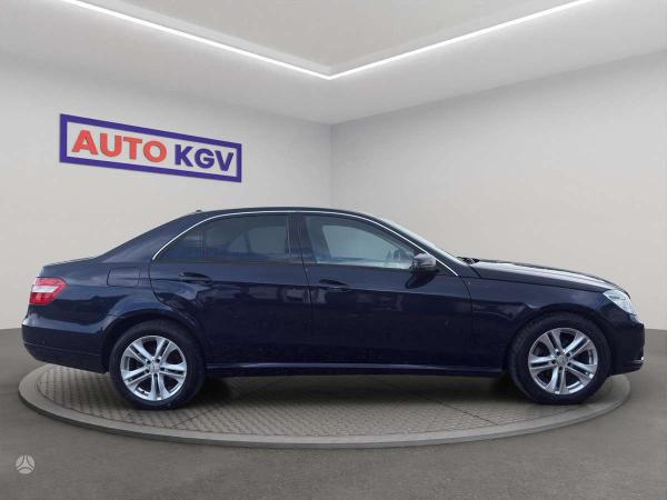 Zils Mercedes-Benz E 220 2009 Kauņa, ar dzinēja tilpumu 2.10 L un nobraukumu 308 tūkst. km par 5999 €, foto 6 vietnē AUTOMOTO.COM.LV