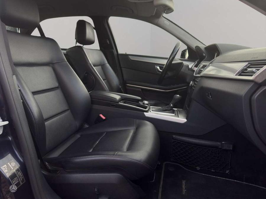 Zils Mercedes-Benz E 220 2009 Kauņa, ar dzinēja tilpumu 2.10 L un nobraukumu 308 tūkst. km par 5999 €, foto 9 vietnē AUTOMOTO.COM.LV