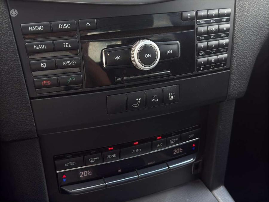 Синий Мерседес E 220 2009 в Каунас, объемом двигателя 2.10 л и пробегом 308 тыс. км за 5999 €, фото 16 на AUTOMOTO.COM.LV