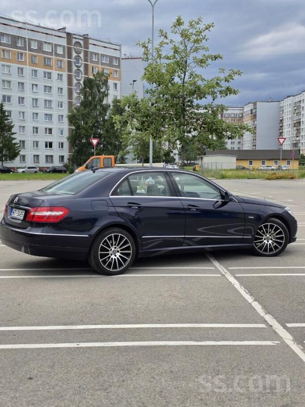 Zils Mercedes-Benz E 220 2010 Rīga, ar dzinēja tilpumu 2.20 L un nobraukumu 324 tūkst. km par 6500 €, foto 7 vietnē AUTOMOTO.COM.LV