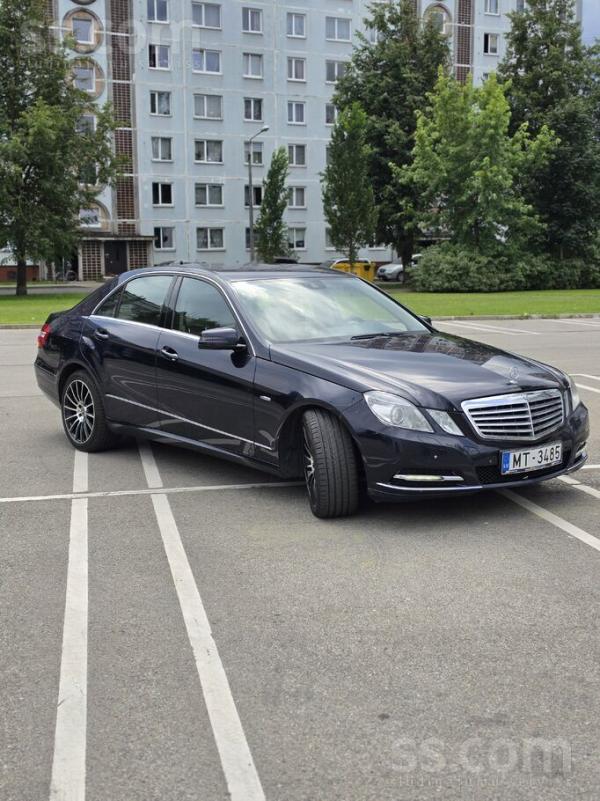 Zils Mercedes-Benz E 220 2010 Rīga, ar dzinēja tilpumu 2.20 L un nobraukumu 324 tūkst. km par 6500 €, foto 8 vietnē AUTOMOTO.COM.LV