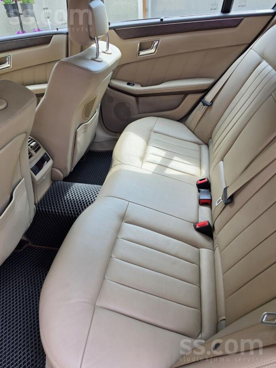 Синий Мерседес E 220 2010 в Рига, объемом двигателя 2.20 л и пробегом 324 тыс. км за 6500 €, фото 11 на AUTOMOTO.COM.LV