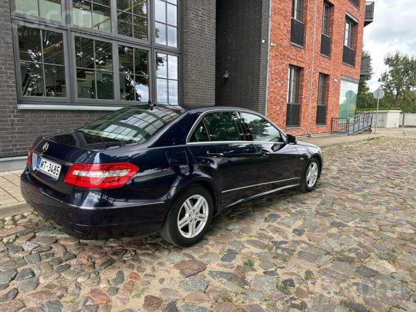 Zils Mercedes-Benz E 220 2010 Rīga, ar dzinēja tilpumu 2.20 L un nobraukumu 325 tūkst. km par 6500 €, foto 4 vietnē AUTOMOTO.COM.LV