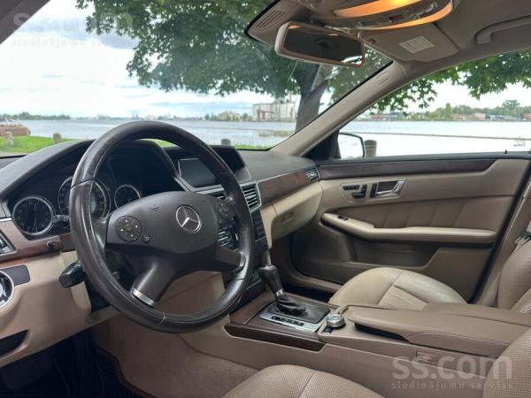 Zils Mercedes-Benz E 220 2010 Rīga, ar dzinēja tilpumu 2.20 L un nobraukumu 325 tūkst. km par 6500 €, foto 6 vietnē AUTOMOTO.COM.LV