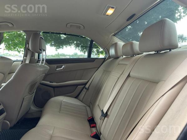 Zils Mercedes-Benz E 220 2010 Rīga, ar dzinēja tilpumu 2.20 L un nobraukumu 325 tūkst. km par 6500 €, foto 9 vietnē AUTOMOTO.COM.LV