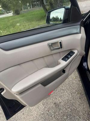 Zils Mercedes-Benz E 220 2013 Kauņa, ar dzinēja tilpumu 2.14 L un nobraukumu 250 tūkst. km par 8500 €, foto 14 vietnē AUTOMOTO.COM.LV