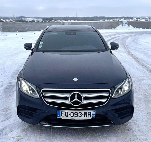 Blue Mercedes-Benz E 220 2017 in Vilnius, with an engine capacity of 1.95 L and mileage of 293 thousand km for 14300 €, photo 2 on AUTOMOTO.COM.LV