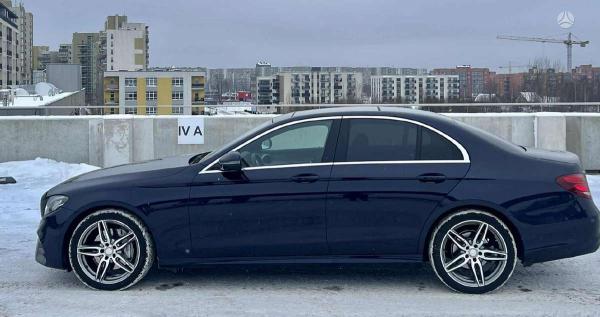 Blue Mercedes-Benz E 220 2017 in Vilnius, with an engine capacity of 1.95 L and mileage of 293 thousand km for 14300 €, photo 9 on AUTOMOTO.COM.LV