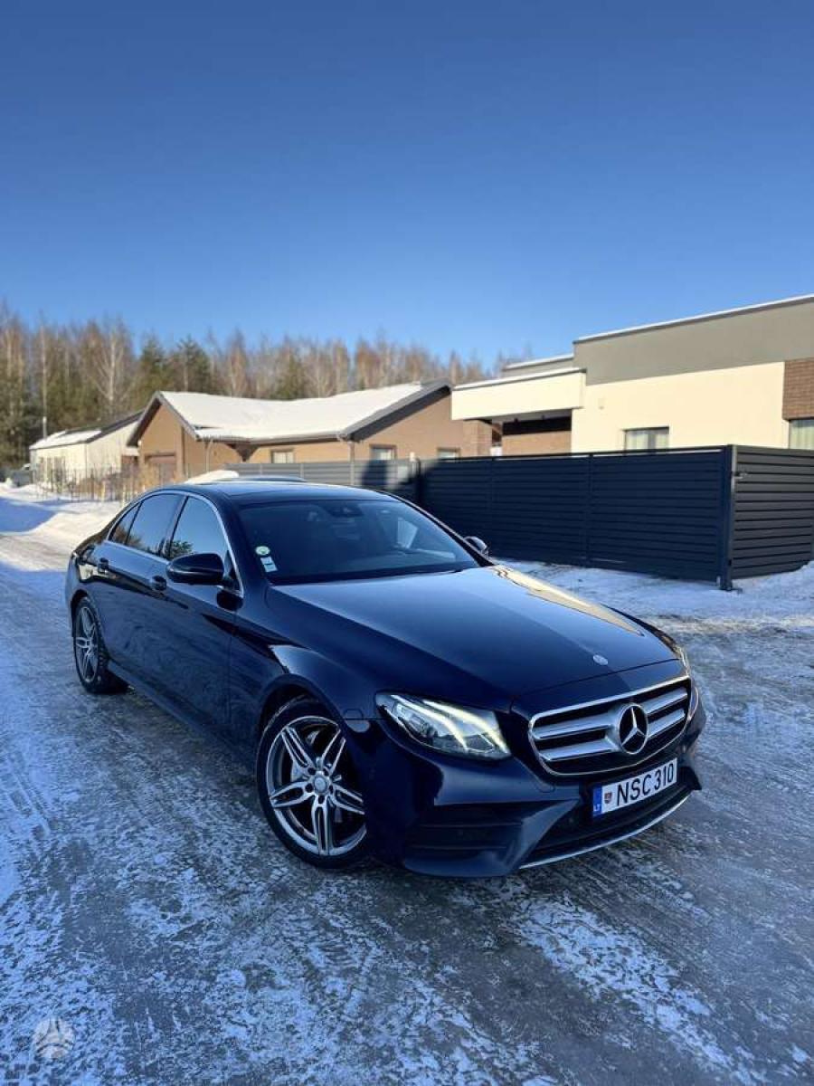 Zils Mercedes-Benz E 220 2017 Viļņa, ar dzinēja tilpumu 2.20 L un nobraukumu 280 tūkst. km par 17800 €, foto 1 vietnē AUTOMOTO.COM.LV